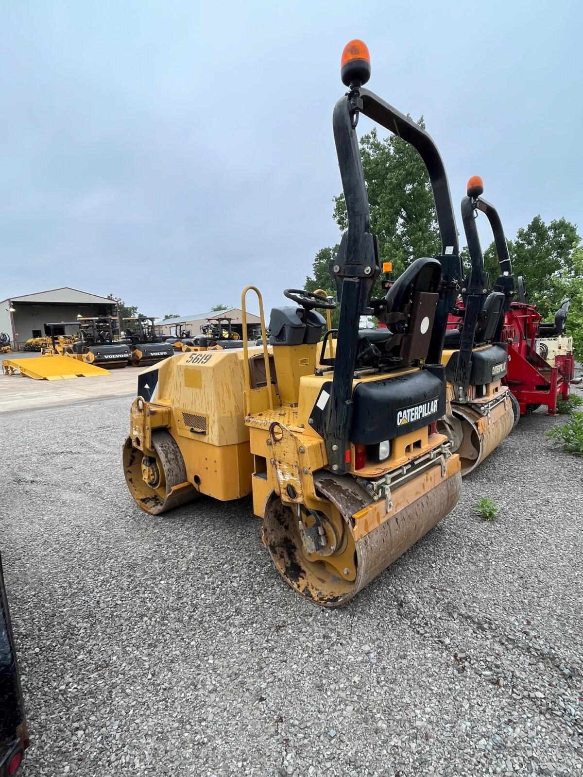 2009 Cat CB-32 Double Drum Roller — CMW Equipment